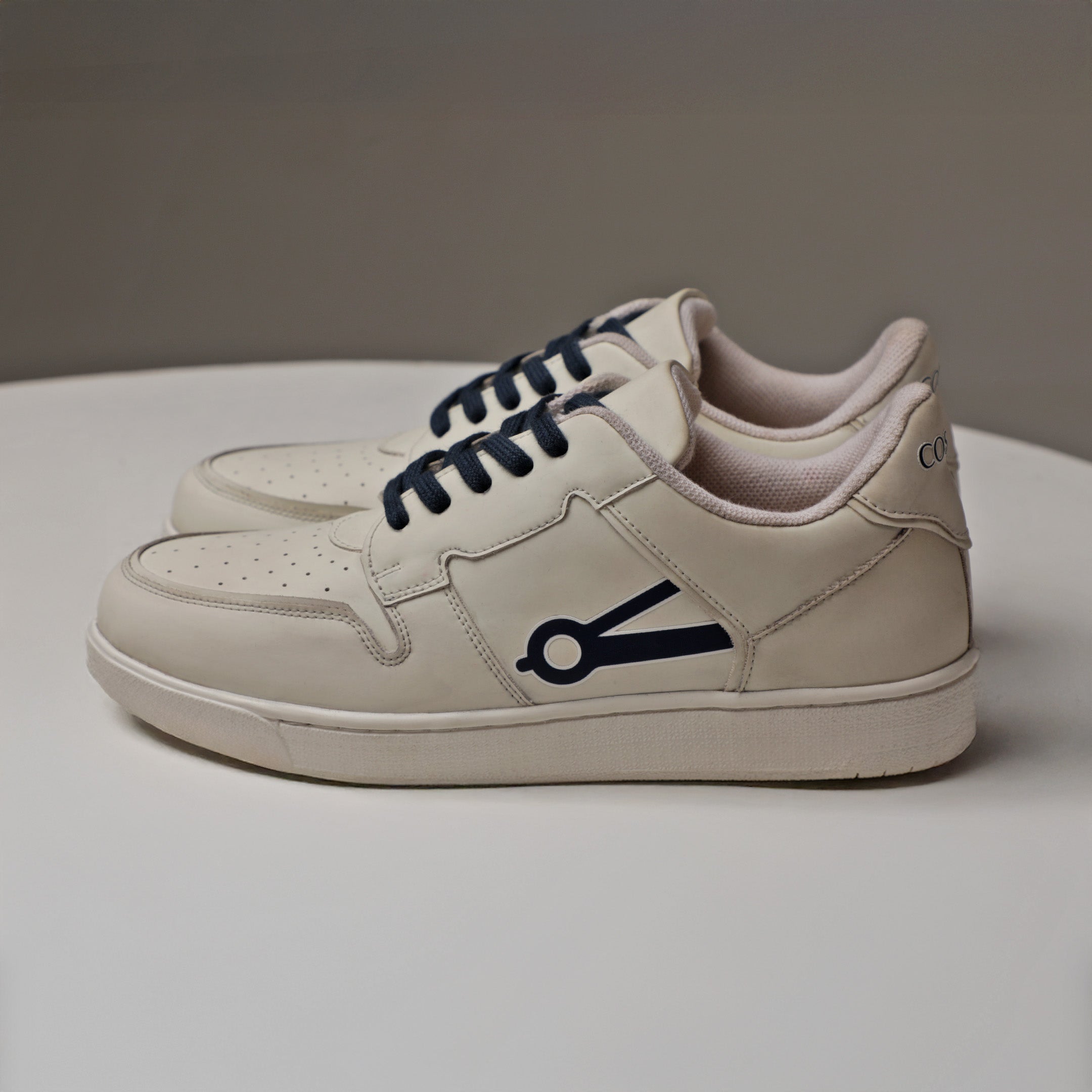 Cos Tan Low Ball Signature White Sneaker – Costan